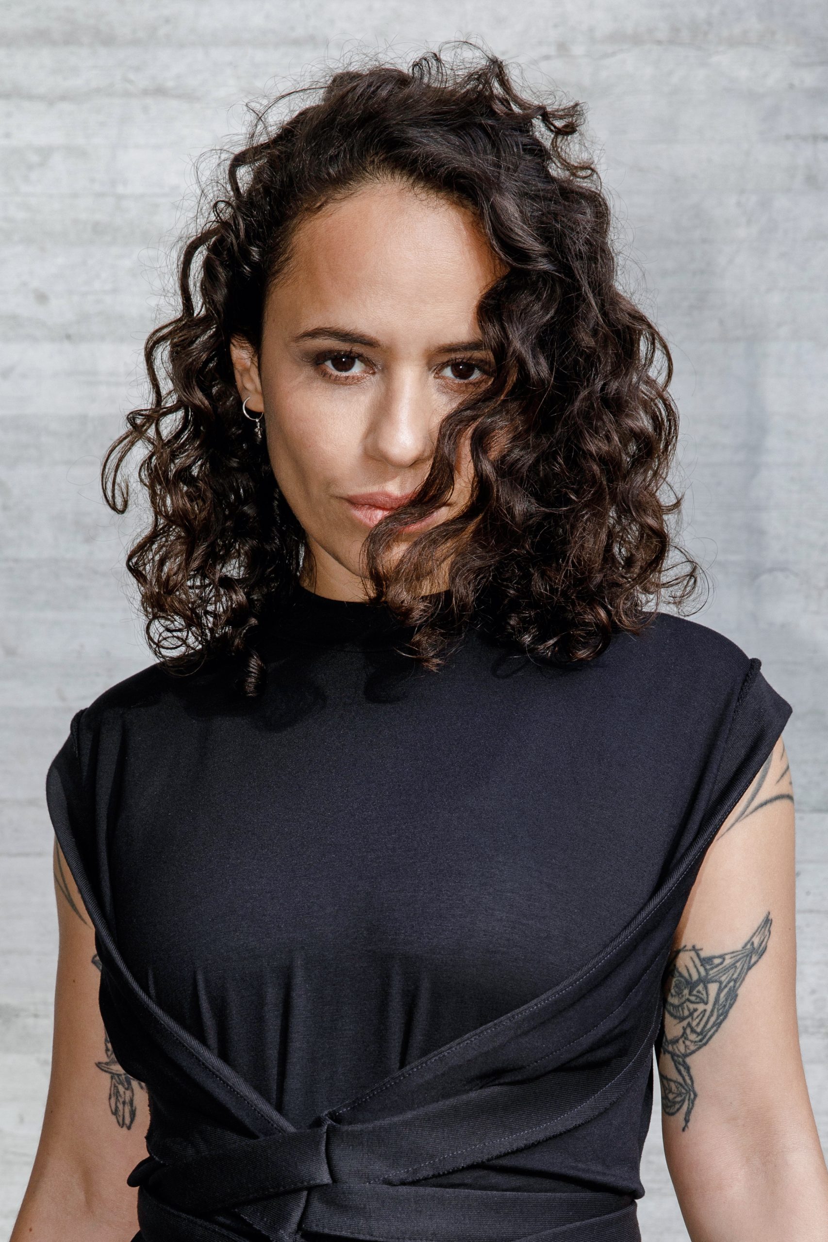 Joyce Muniz – Armigé Agency